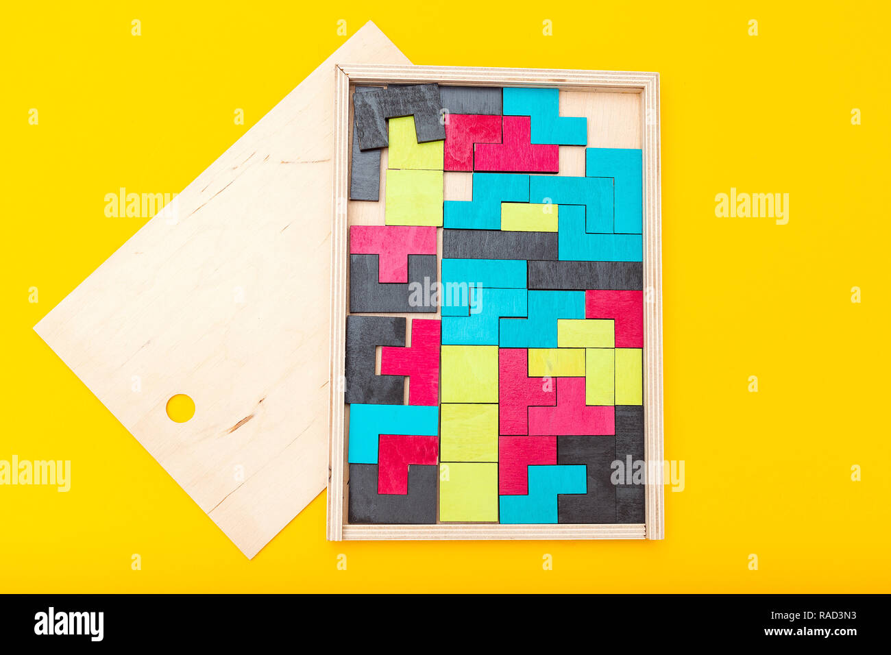 Chinese tangram puzzle hi-res stock photography and images - Alamy