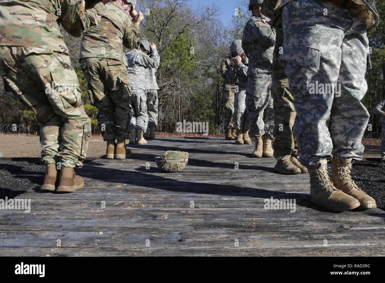 Mass tactical jump hi-res stock photography and images - Alamy