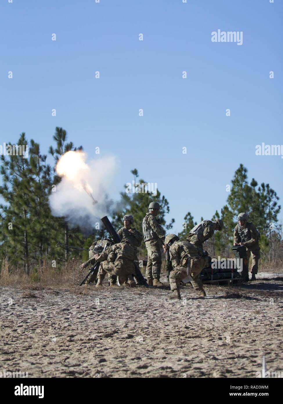 Fire an m120 mortar hi-res stock photography and images - Alamy