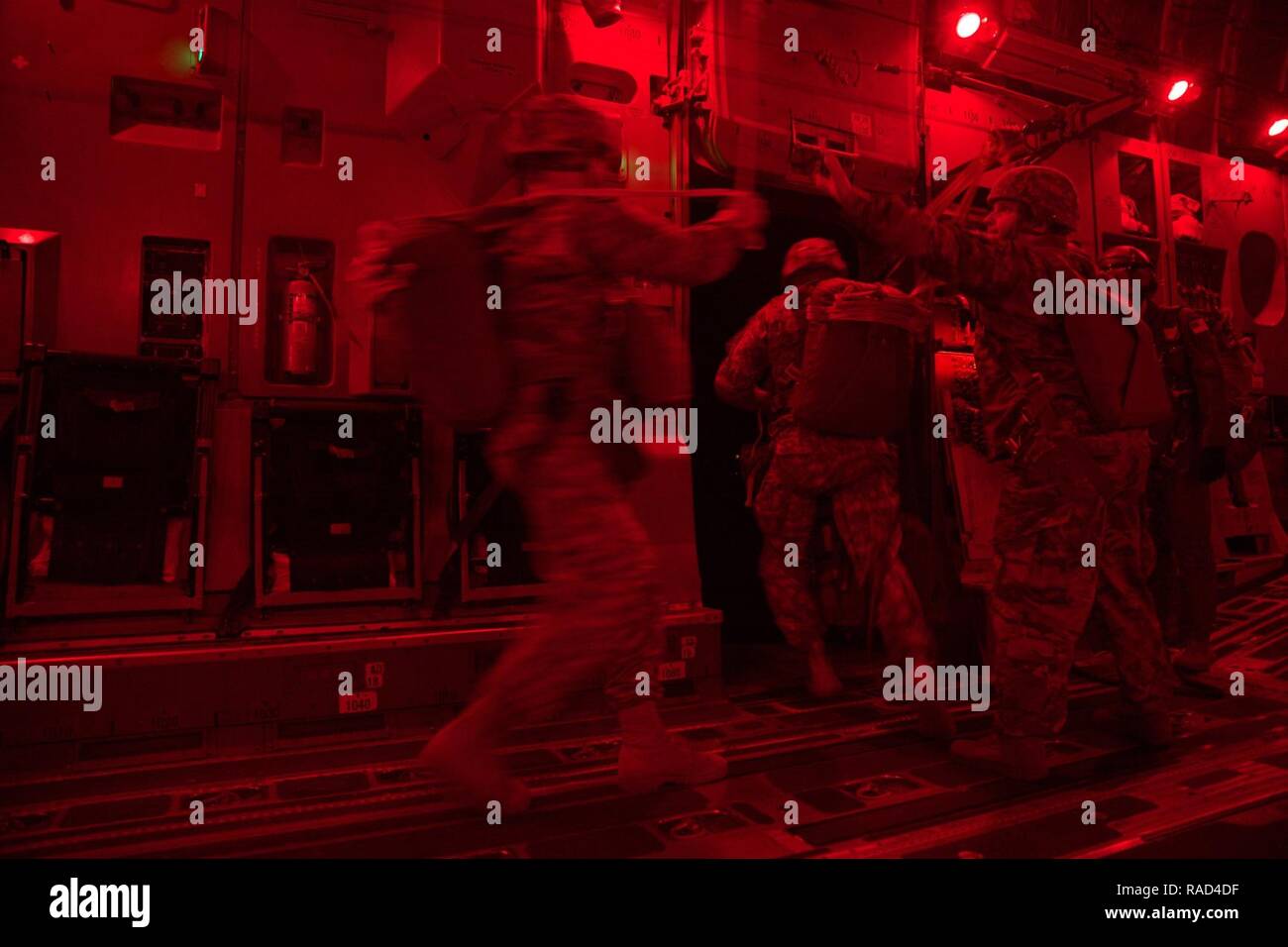 Us paratroopers night hi-res stock photography and images - Alamy