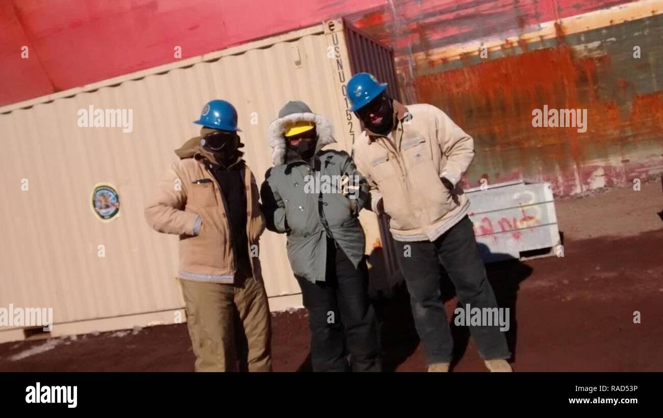 Navy cargo handling battalion one hi-res stock photography and images ...