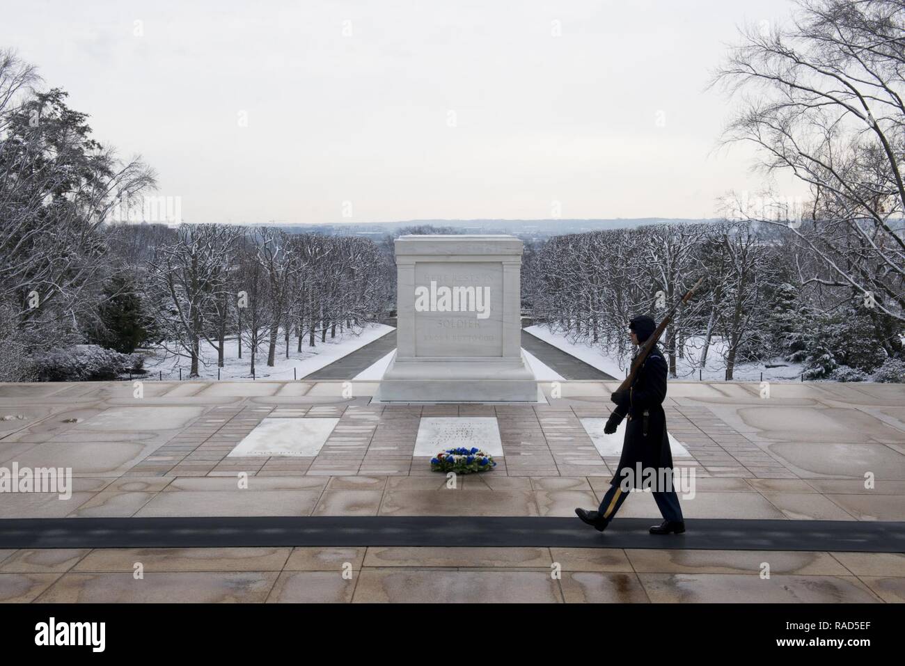 Sentinels tomb of the unknown soldier arlington national cemetery hi ...