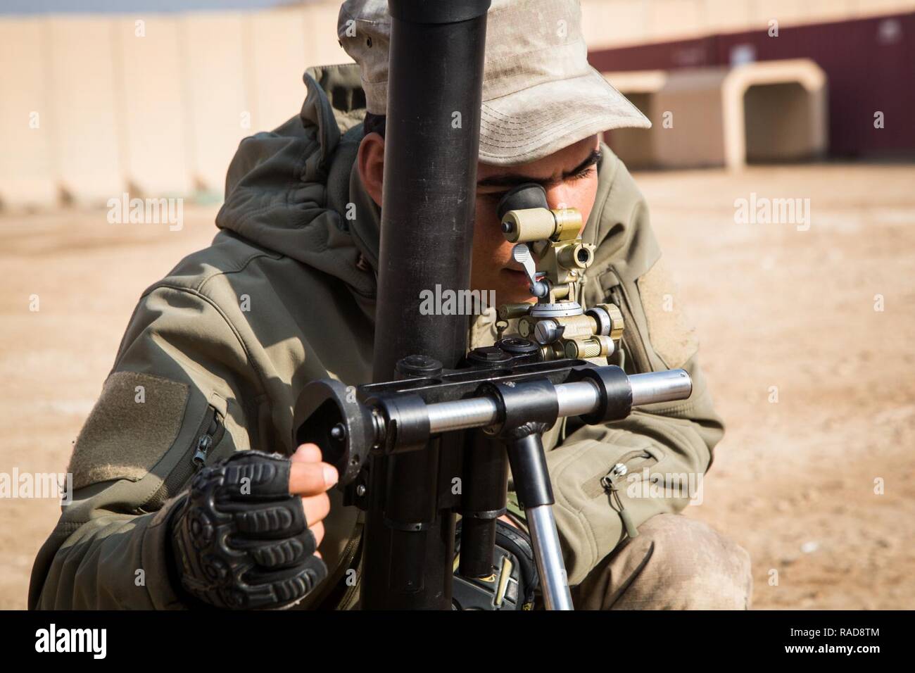 60 mm mortar hi-res stock photography and images - Alamy