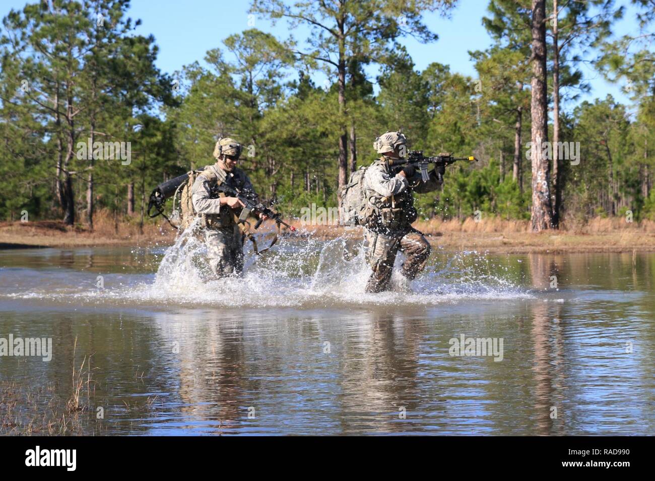 Soldiers of Charlie Company, 3rd Battalion, 7th Infantry Regiment, 2nd ...