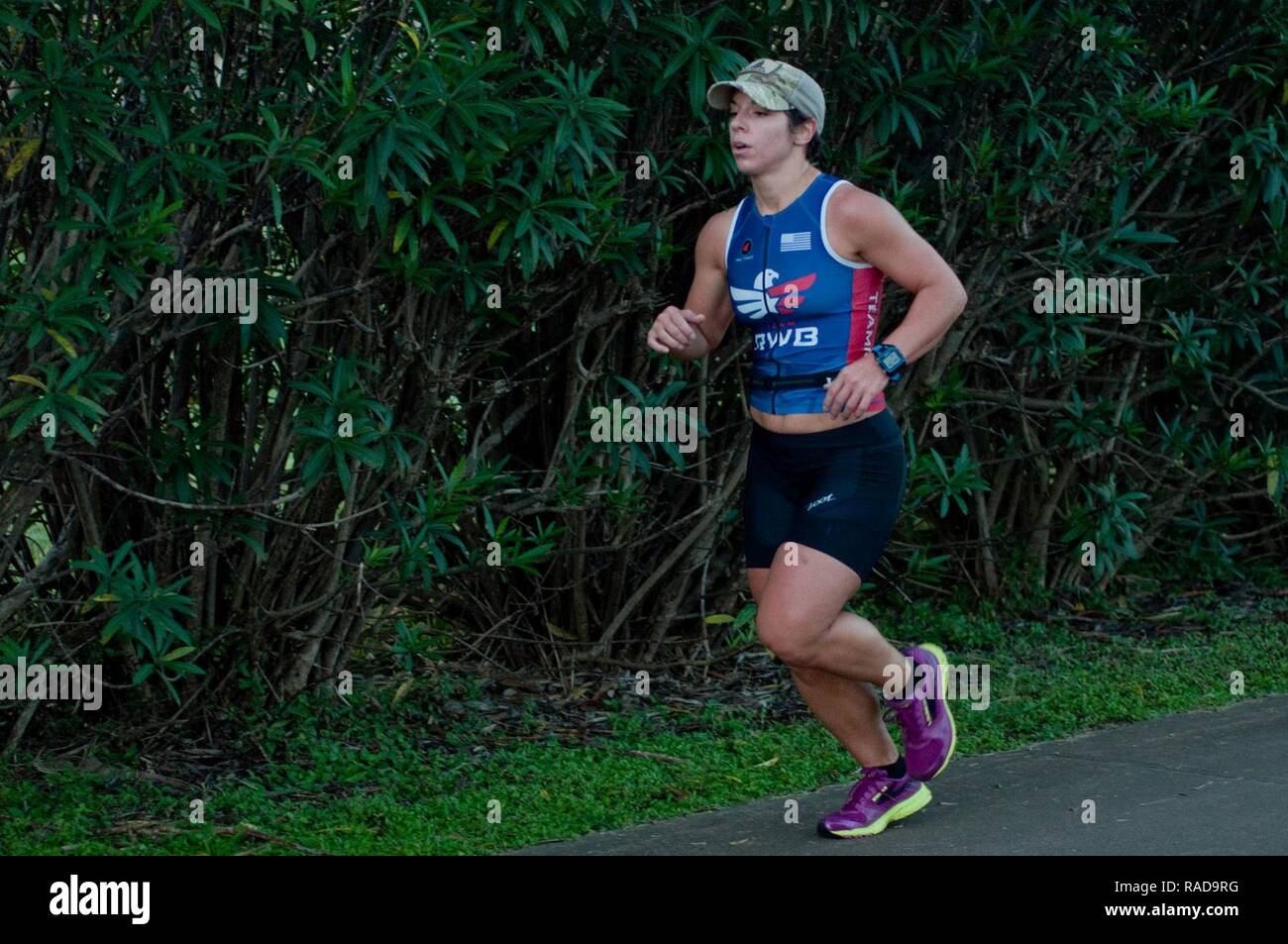 SCHOFIELD BARRACKS — Jessica Murray competes in the 5-kilometer run ...