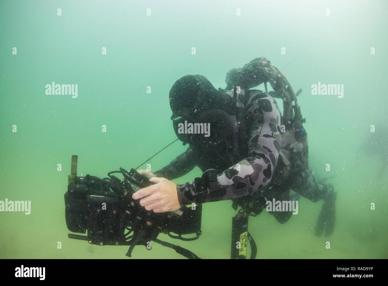 Australia clearance diving team hi-res stock photography and images - Alamy