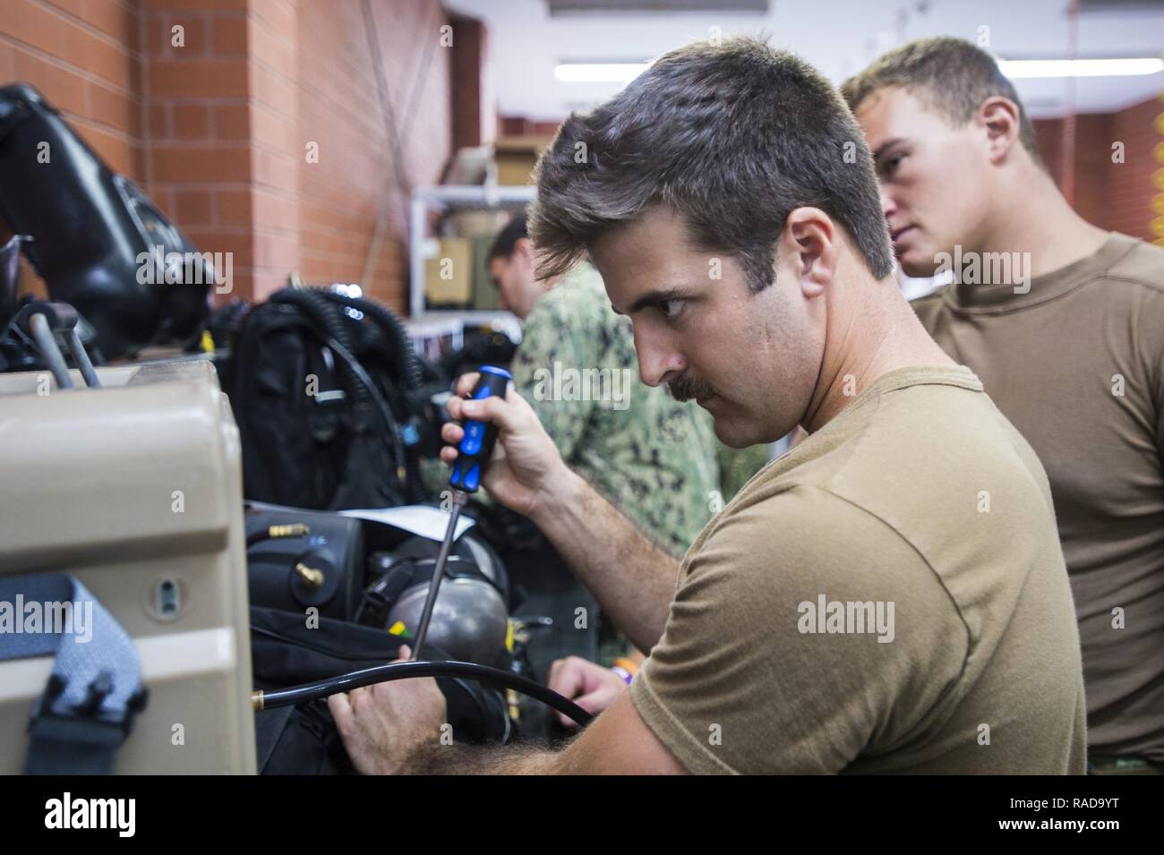 Underwater diving rig hi-res stock photography and images - Alamy