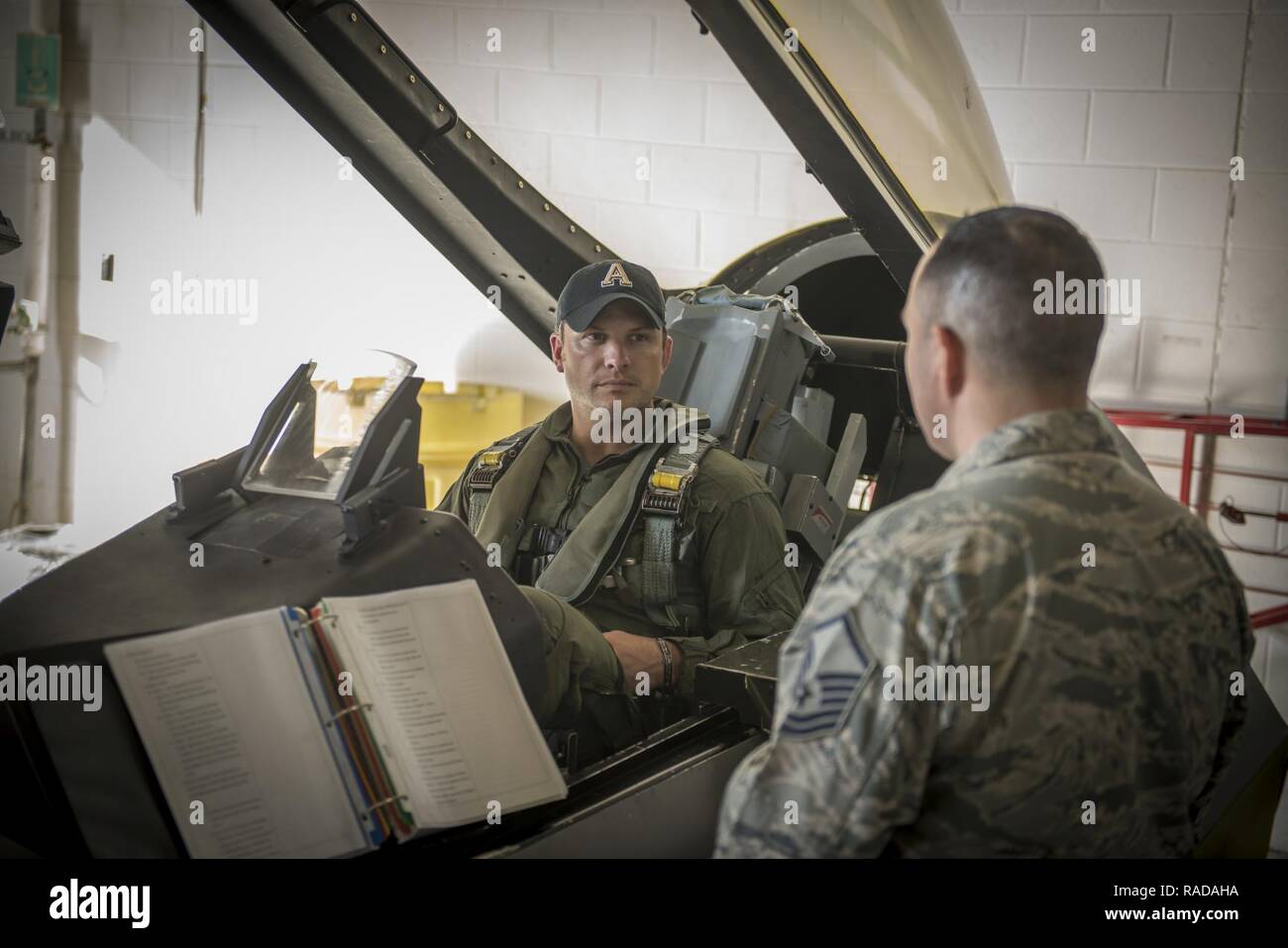 138 fighter wing hi-res stock photography and images - Alamy