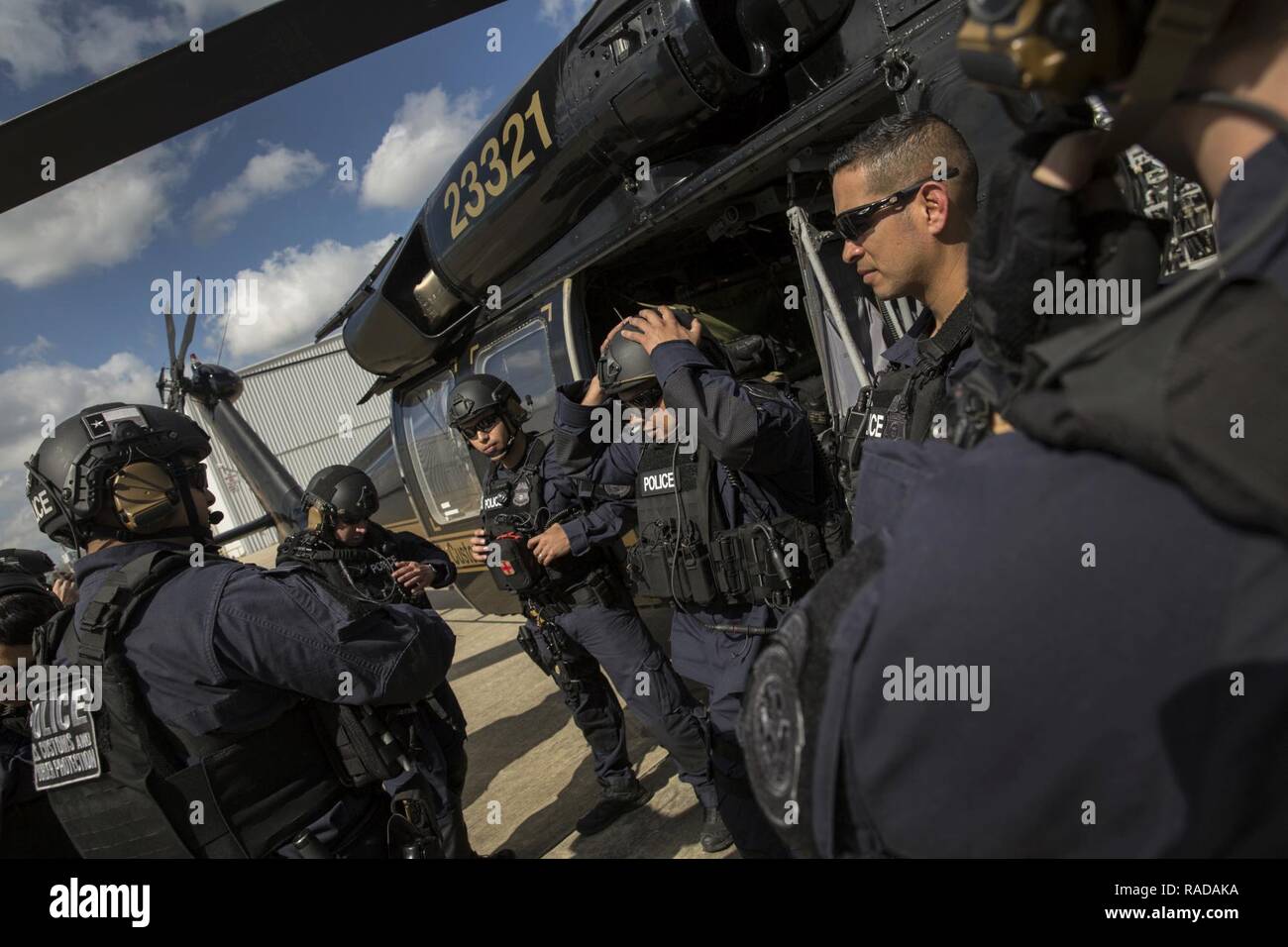 U s customs and border protection special response team hi-res stock ...