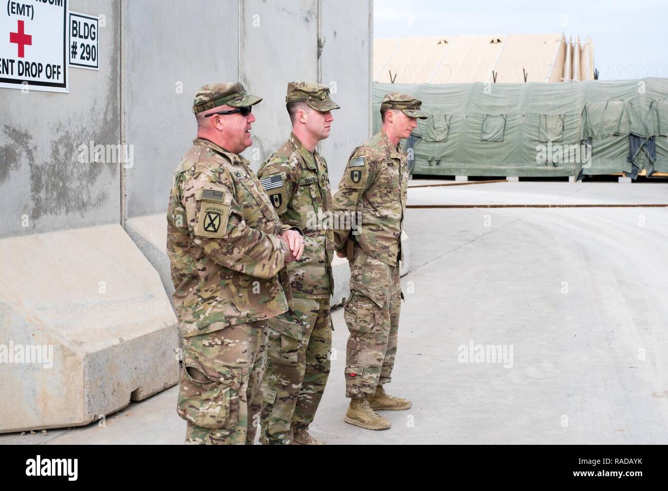 Combat support hospital iraq hi-res stock photography and images - Alamy