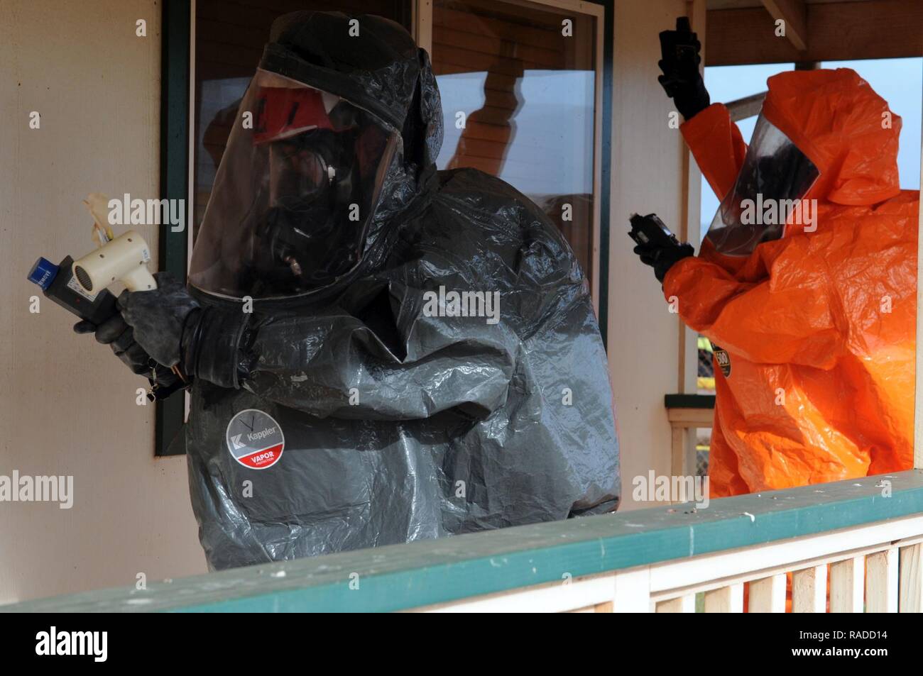 The 93rd Civil Support Team, Hawaii National Guard, test for chemical ...
