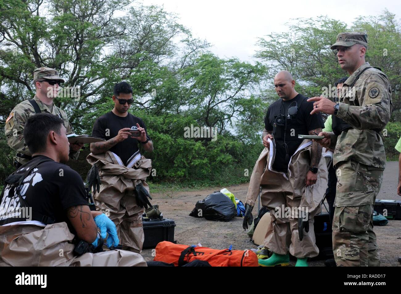 The 93rd Civil Support Team, Hawaii National Guard, prepare to make ...