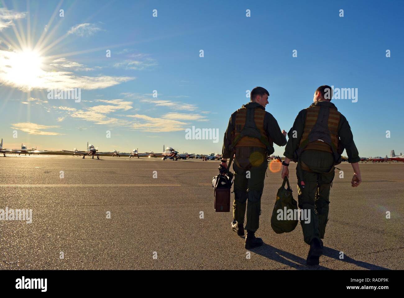Training squadron vt 28 hi-res stock photography and images - Alamy