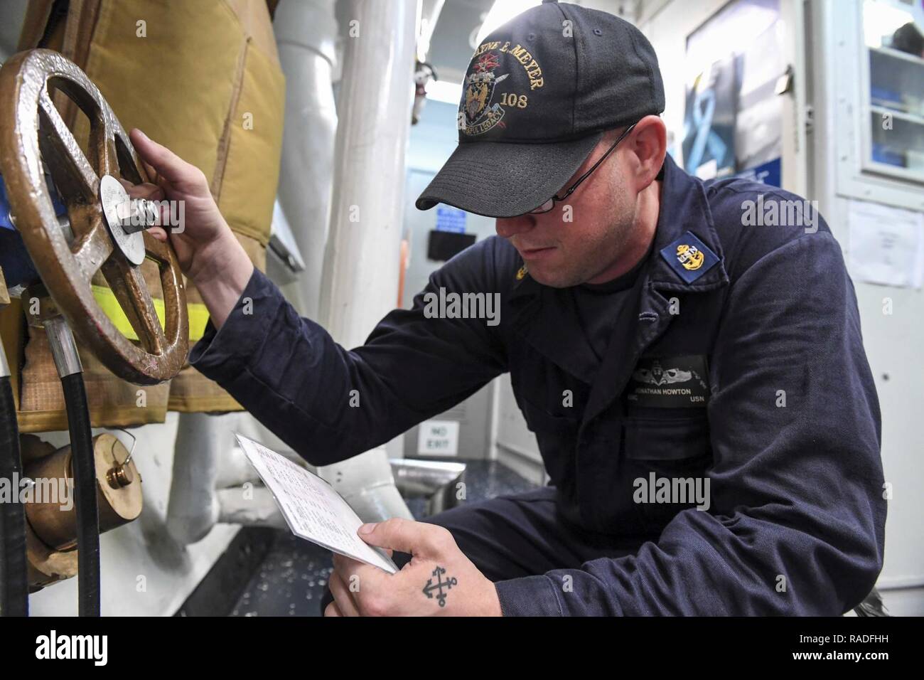 PACIFIC OCEAN (Feb. 2, 2017) Chief Boatswain’s Mate Jonathan Howton ...