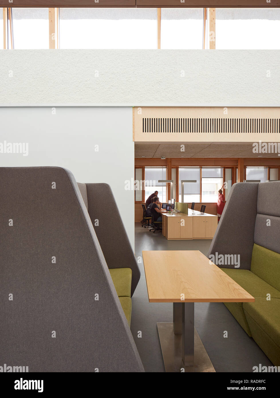 Breakout area office hi-res stock photography and images - Alamy