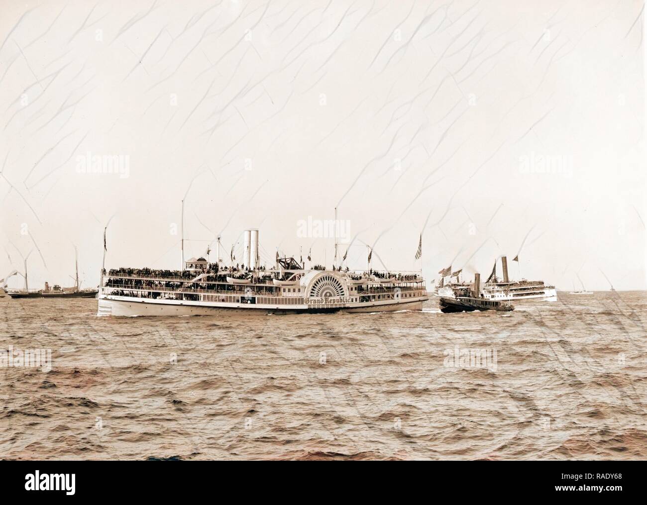 Part of the excursion fleet, Grand Republic (Side wheeler), America's ...