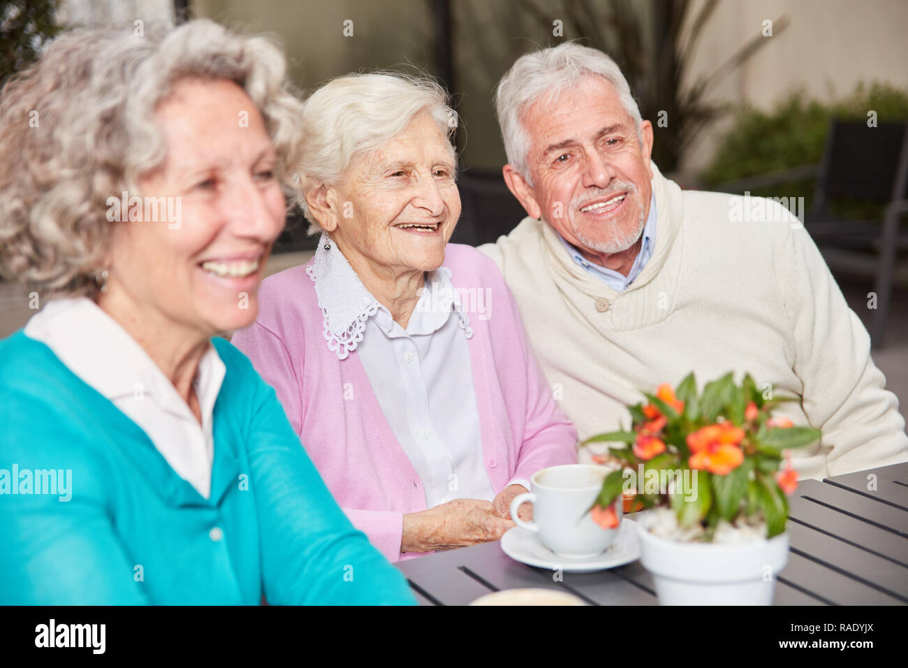 Three seniors friends hi-res stock photography and images - Alamy