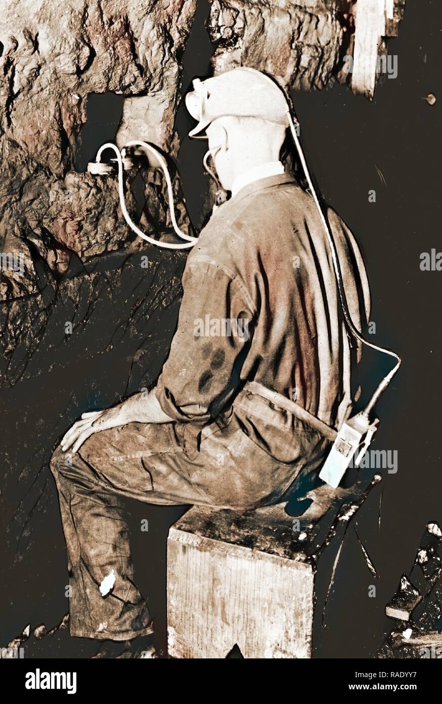 Geophone hi-res stock photography and images - Alamy