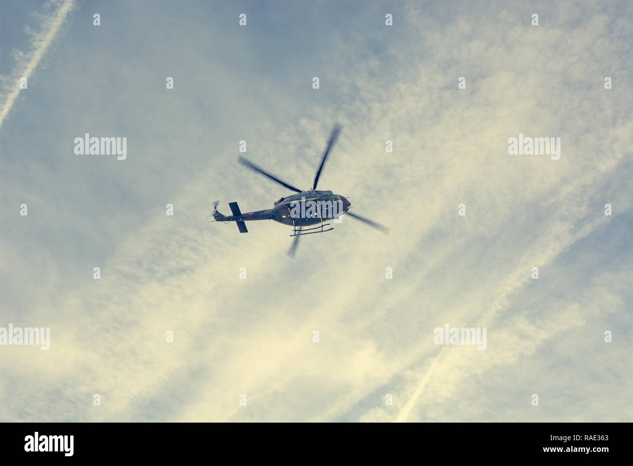 Helicopter underneath hi-res stock photography and images - Alamy