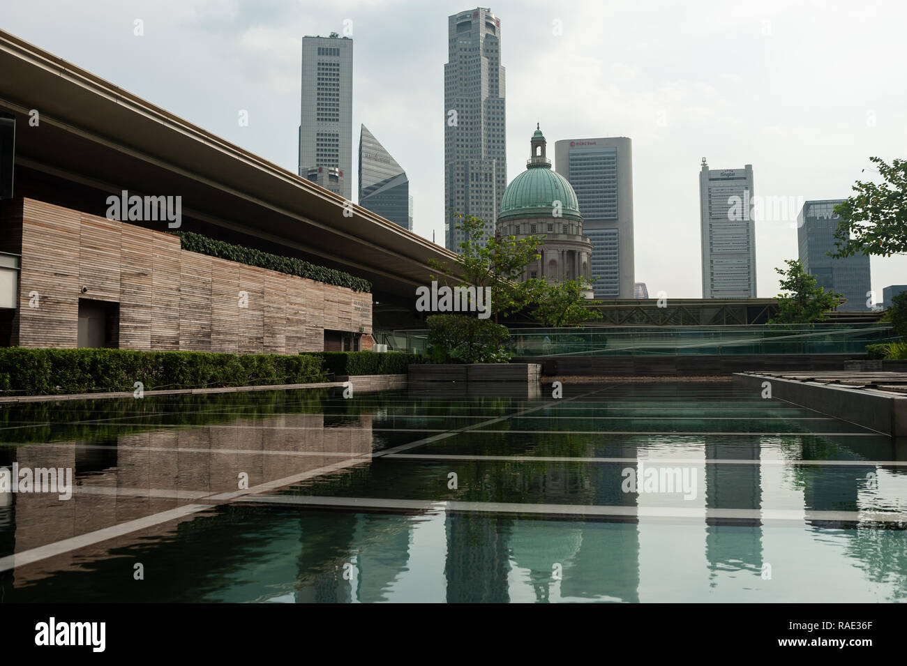Raffles city roof garden hi-res stock photography and images - Alamy