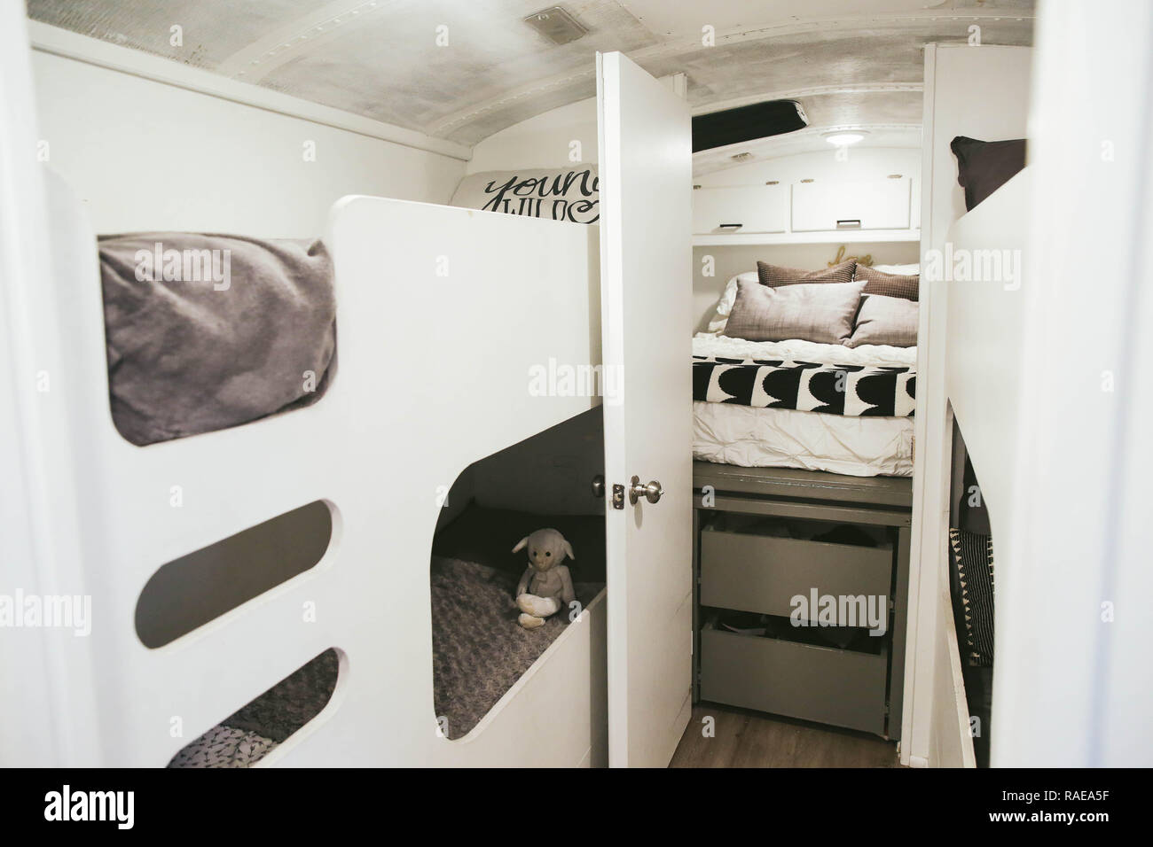 Packed school bus hi-res stock photography and images - Alamy