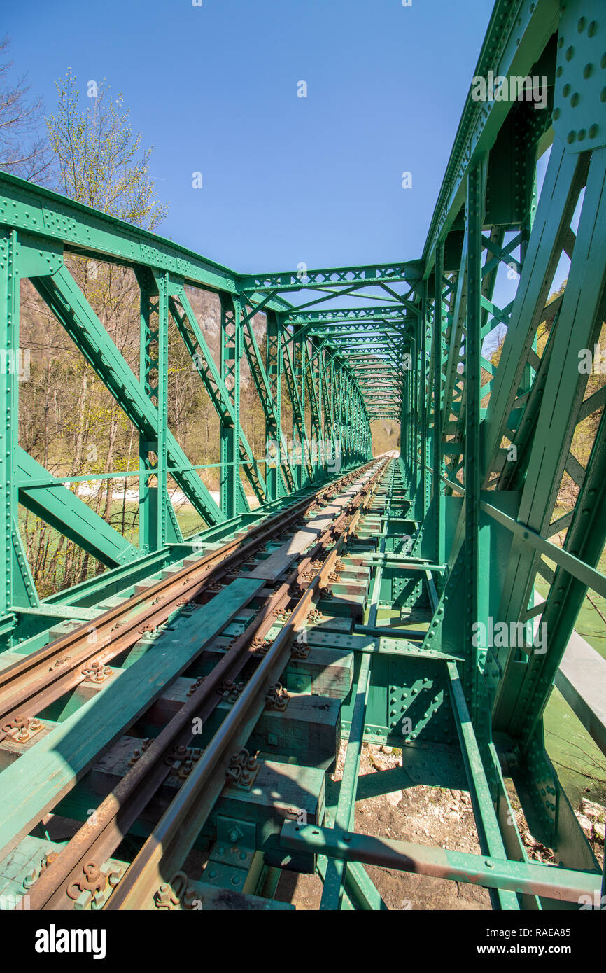 green color train bridge right side Stock Photo - Alamy