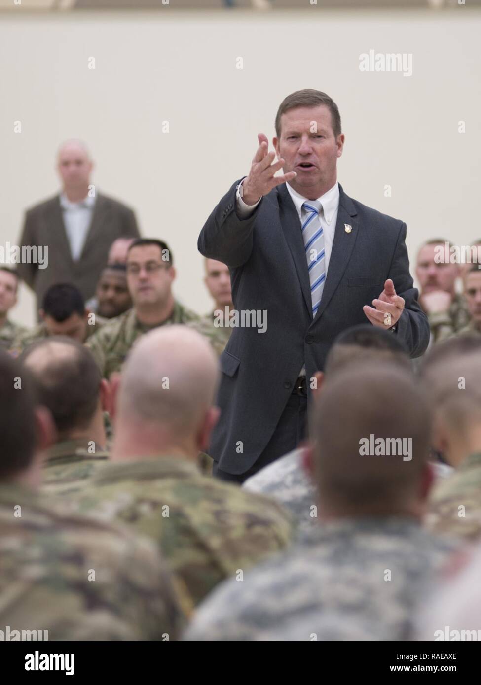 Sgt. Maj. of the Army (Retired), Kenneth O. Preston, speaks with ...