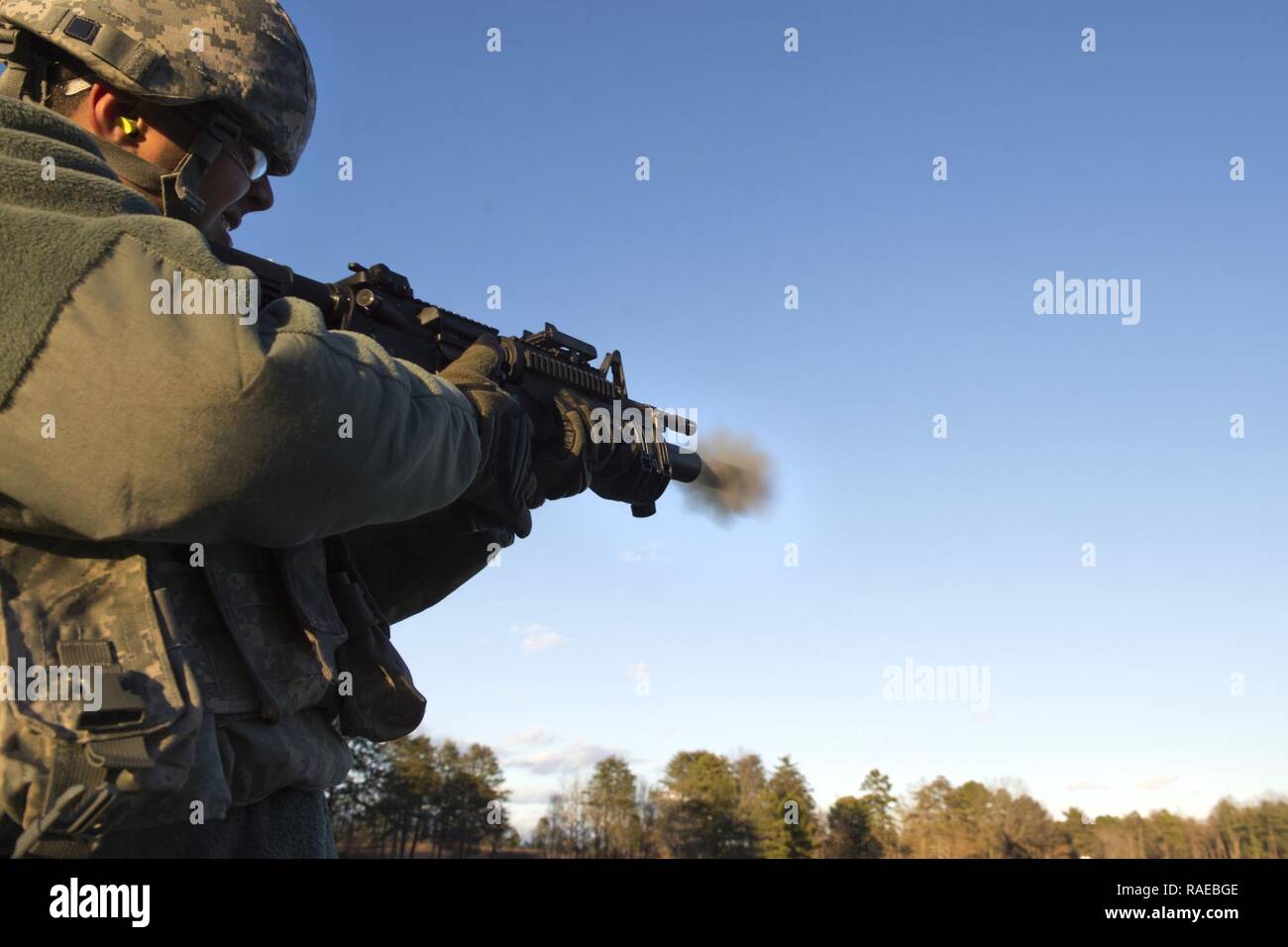 M203 smoke grenade hi-res stock photography and images - Alamy