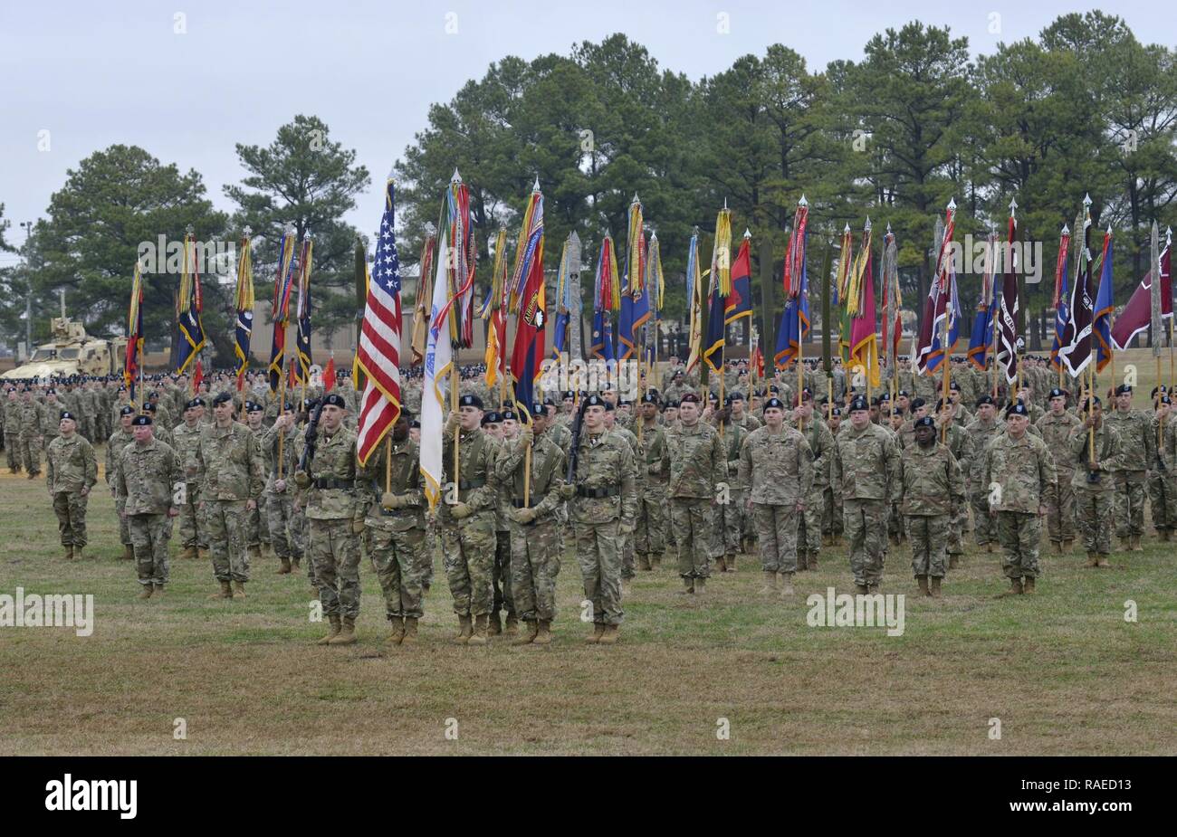 101st airborne division air assault screaming hi-res stock photography ...
