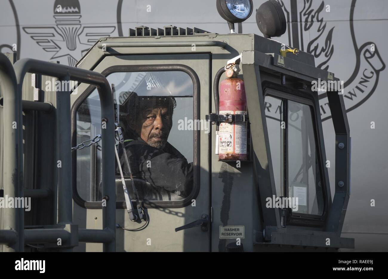 60k tunner aircraft loader High Resolution Stock Photography and Images ...