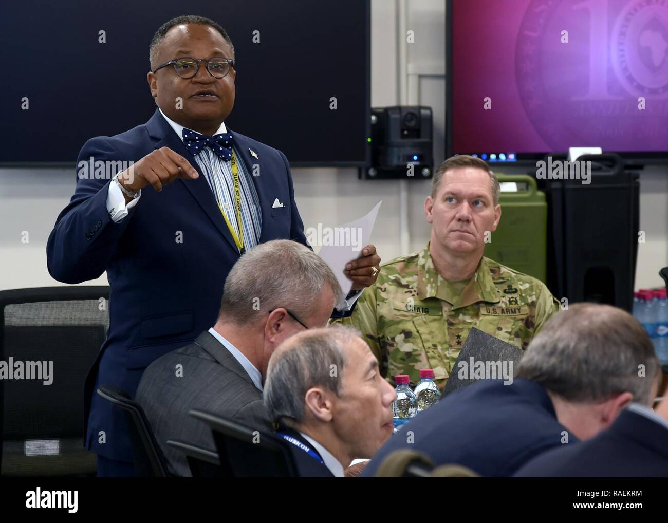 Foreign security force advisor hi-res stock photography and images - Alamy