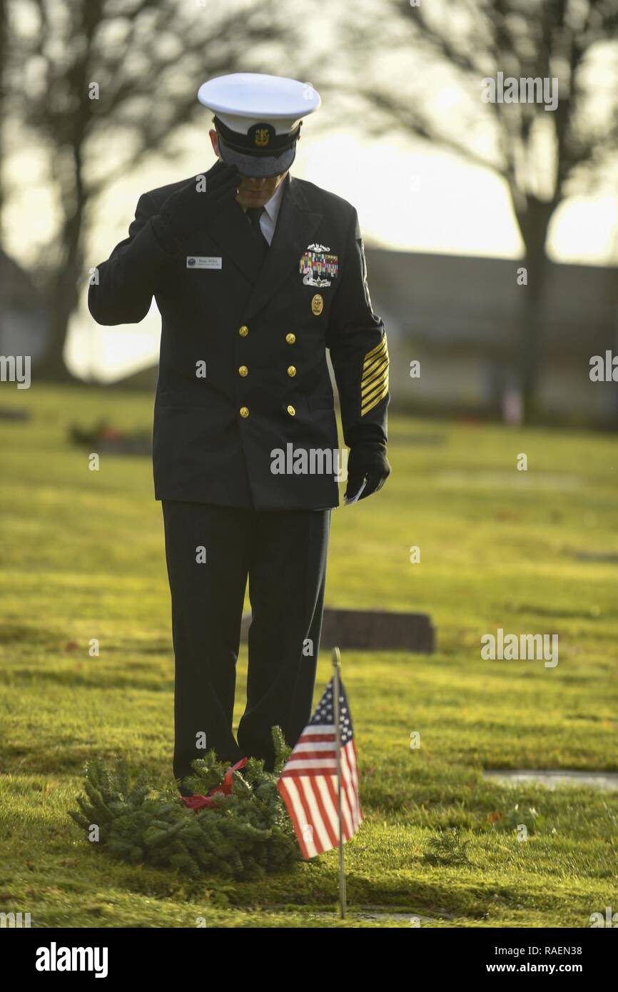 BREMERTON, Wash. (Dec. 15, 2018) Command Master Chief James Willis ...
