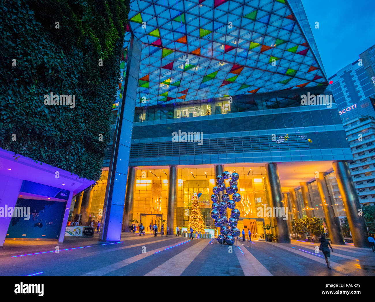 Raffles Place in the early evening, Singapore Stock Photo - Alamy