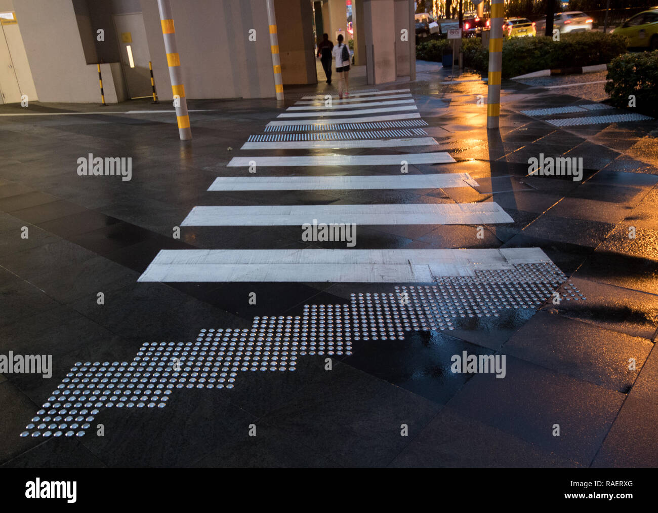 Tactile pedestrian crossing hi-res stock photography and images - Alamy