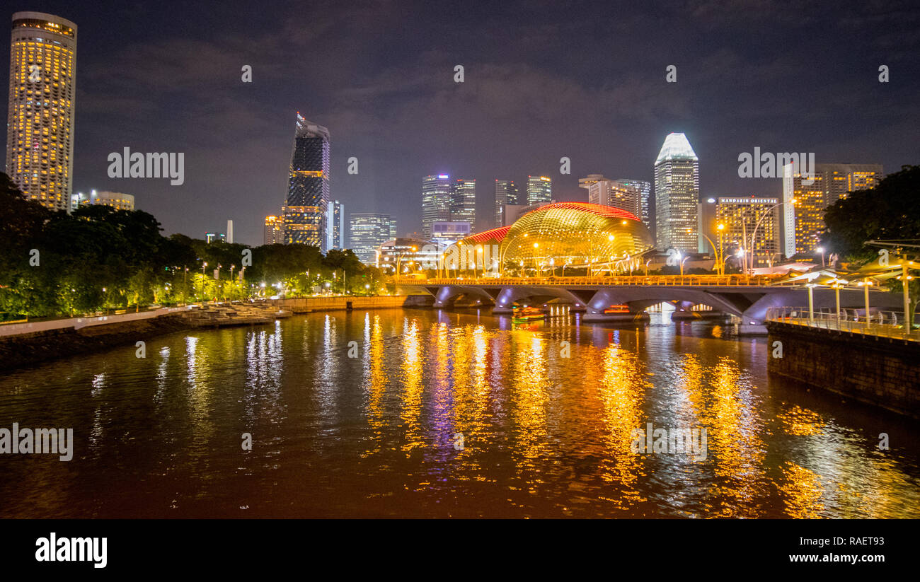 Queen elizabeth walk singapore hi-res stock photography and images - Alamy
