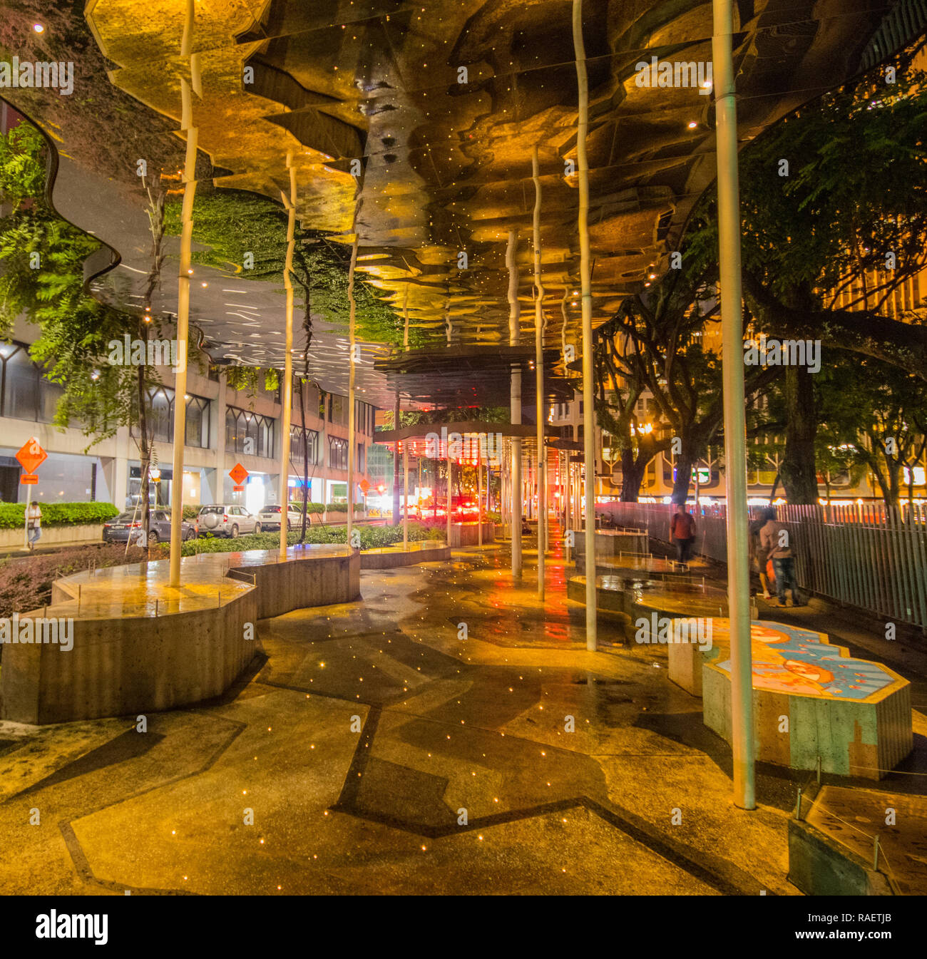 Reflective walkway on Coleman Street, Singapore Stock Photo - Alamy