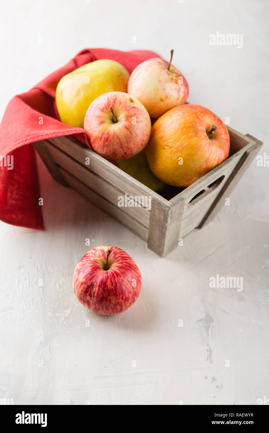 Decorative wooden box with red and green ripe apples Stock Photo - Alamy
