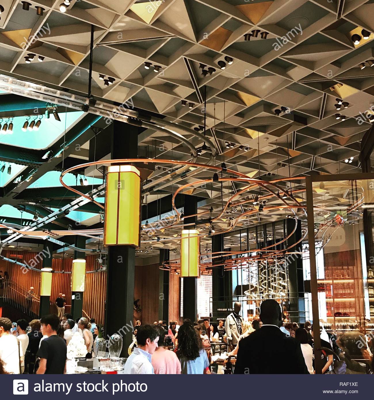 Starbucks Milan High Resolution Stock Photography and Images - Alamy