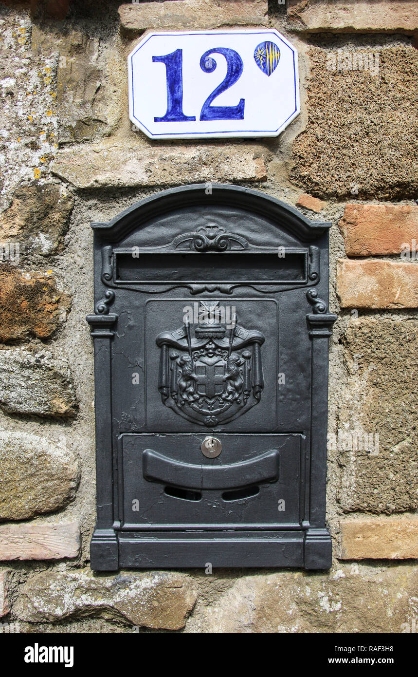 Traditional letter box hi-res stock photography and images - Alamy
