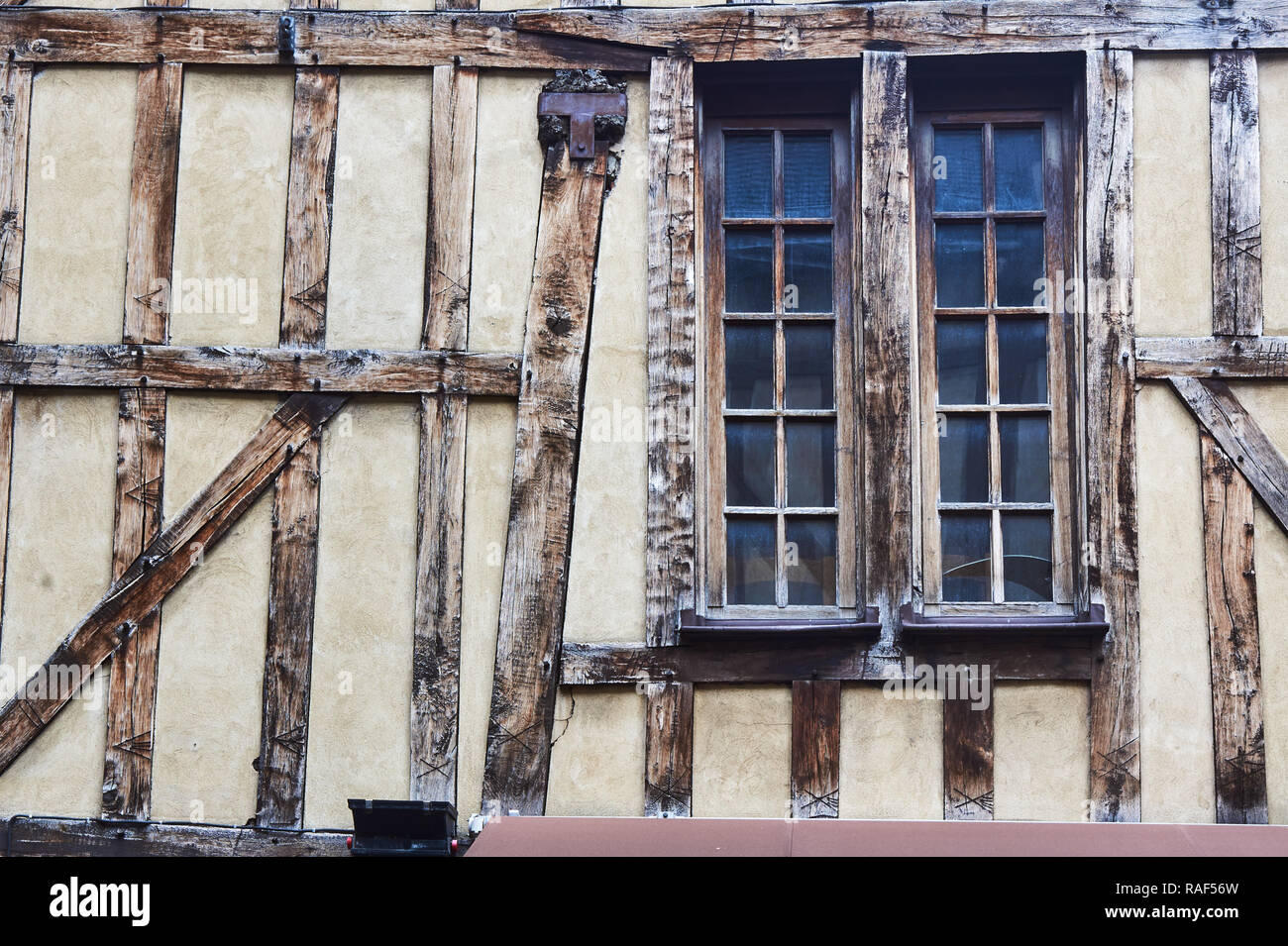 windows in a medieval half-timbered building in Troyes Stock Photo - Alamy