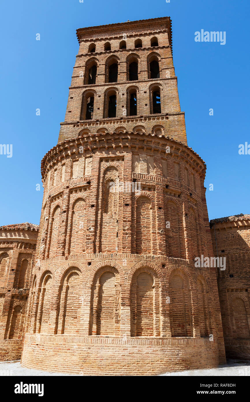 Church in leon hi-res stock photography and images - Alamy
