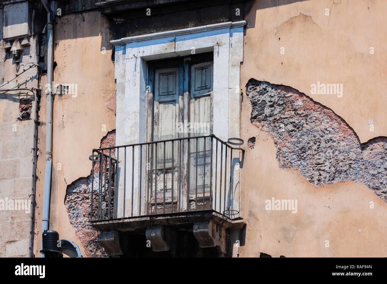 Balcony in a historic building in Catania, traditional architecture of ...