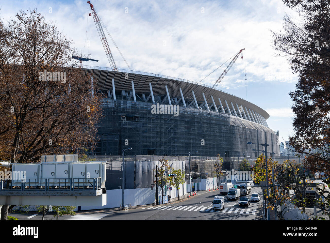 Under construction shibuya tokyo hi-res stock photography and images ...