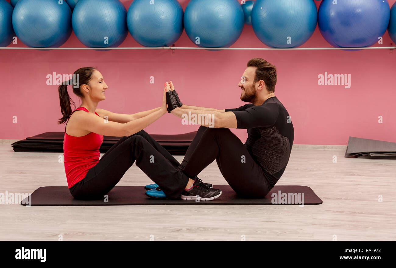 Young couple clapping hands hi-res stock photography and images - Alamy