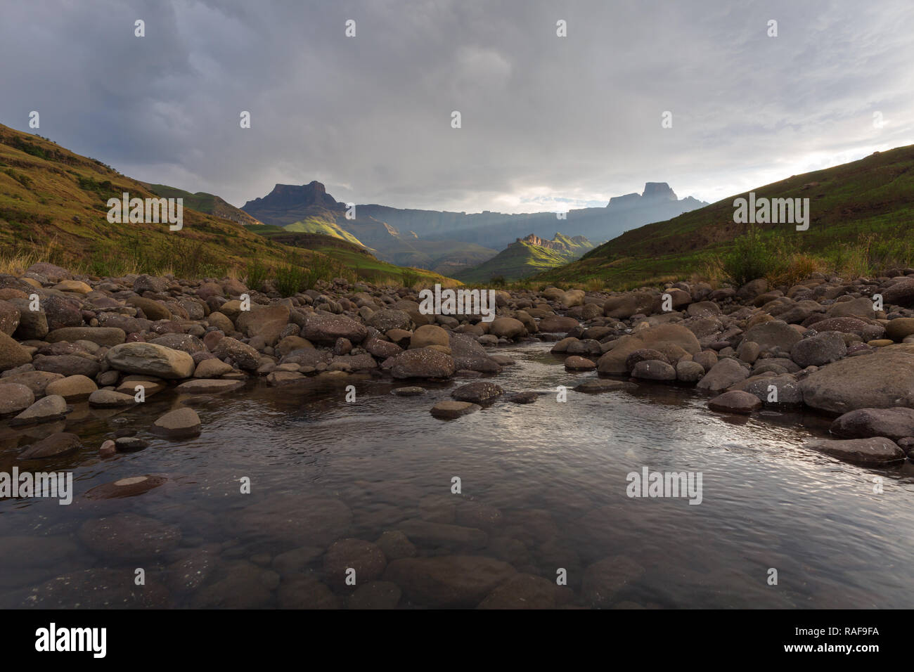 Tugela River and the Amphitheatre Stock Photo - Alamy