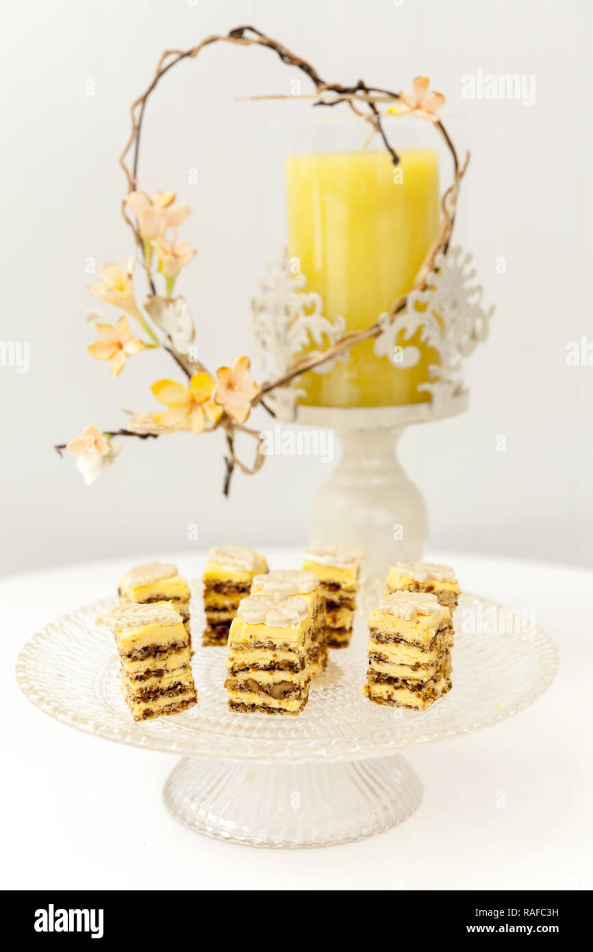 beautiful small wedding cakes, close up Stock Photo - Alamy