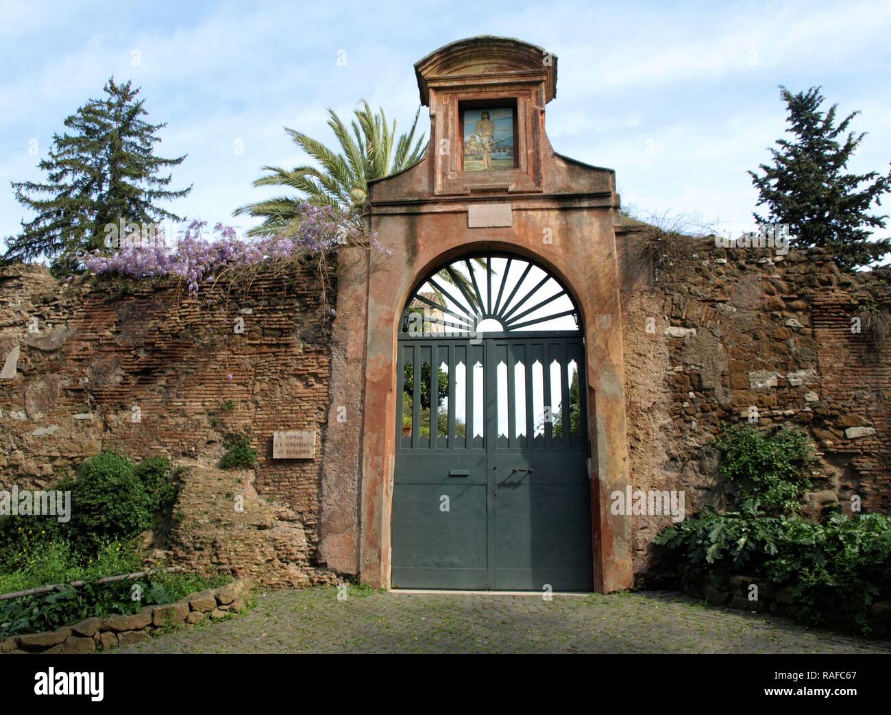 Rome ancient architecture hi-res stock photography and images - Alamy