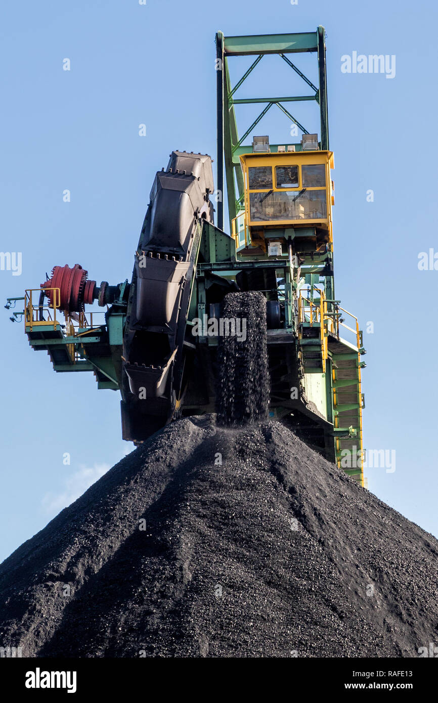 Reclaimer hi-res stock photography and images - Alamy