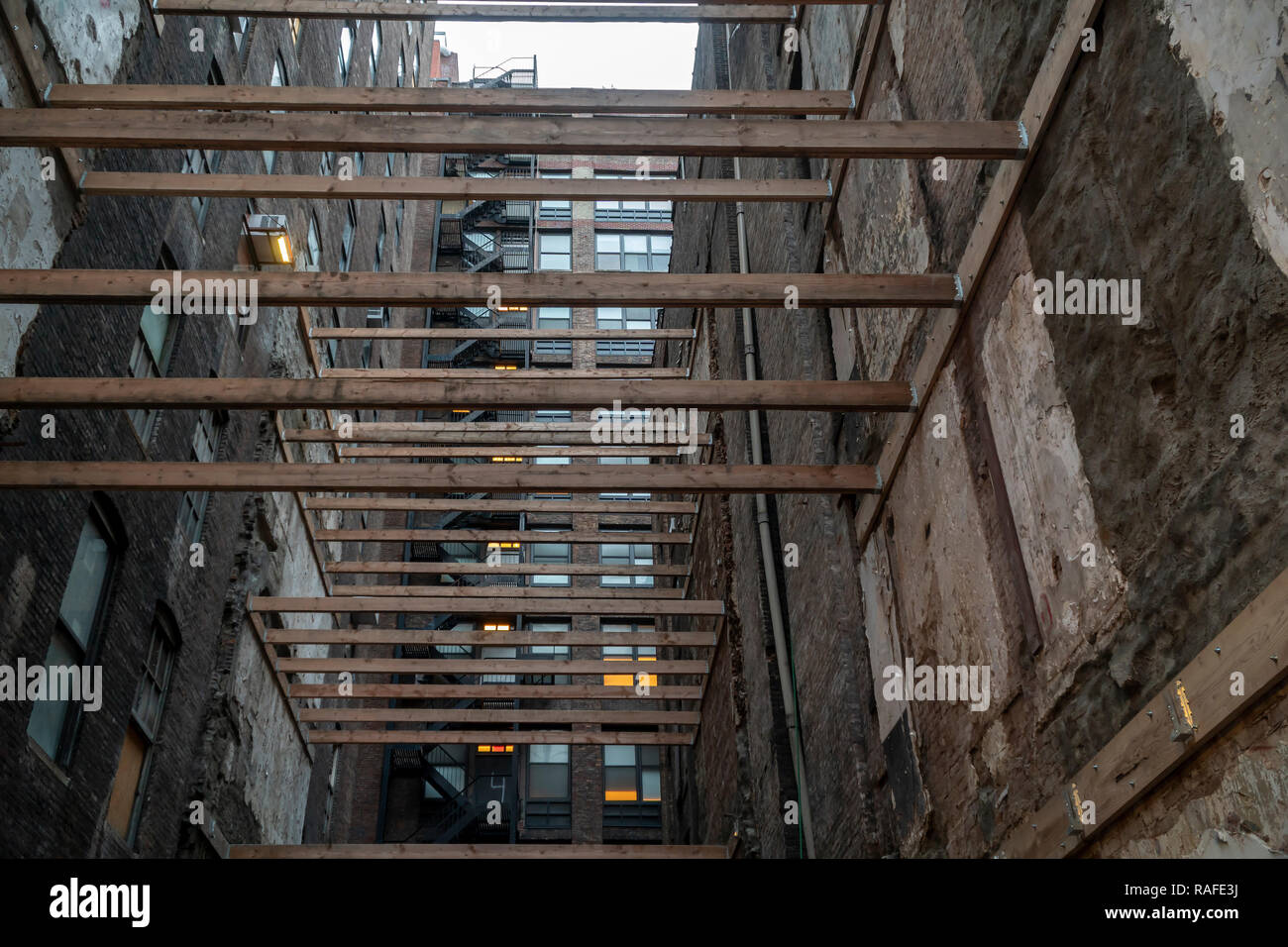 Building collapse during construction hi-res stock photography and ...