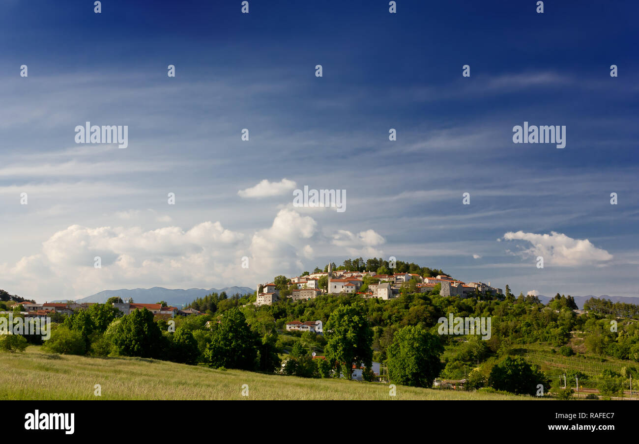 Karst plateau, slovenia hi-res stock photography and images - Alamy